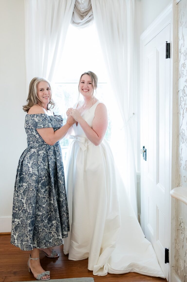 5 Must-Have Wedding Photos That Tell Your Unique Love Story